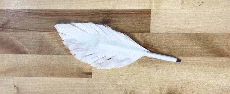 Craft a No Mess "Feather" Quill Pen for Kids - stlMotherhood