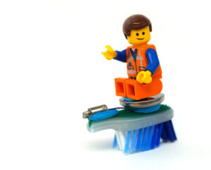 Bristle Bot: A Step-by-Step Guide to Crafting Your Own Tiny Robot (sort ...