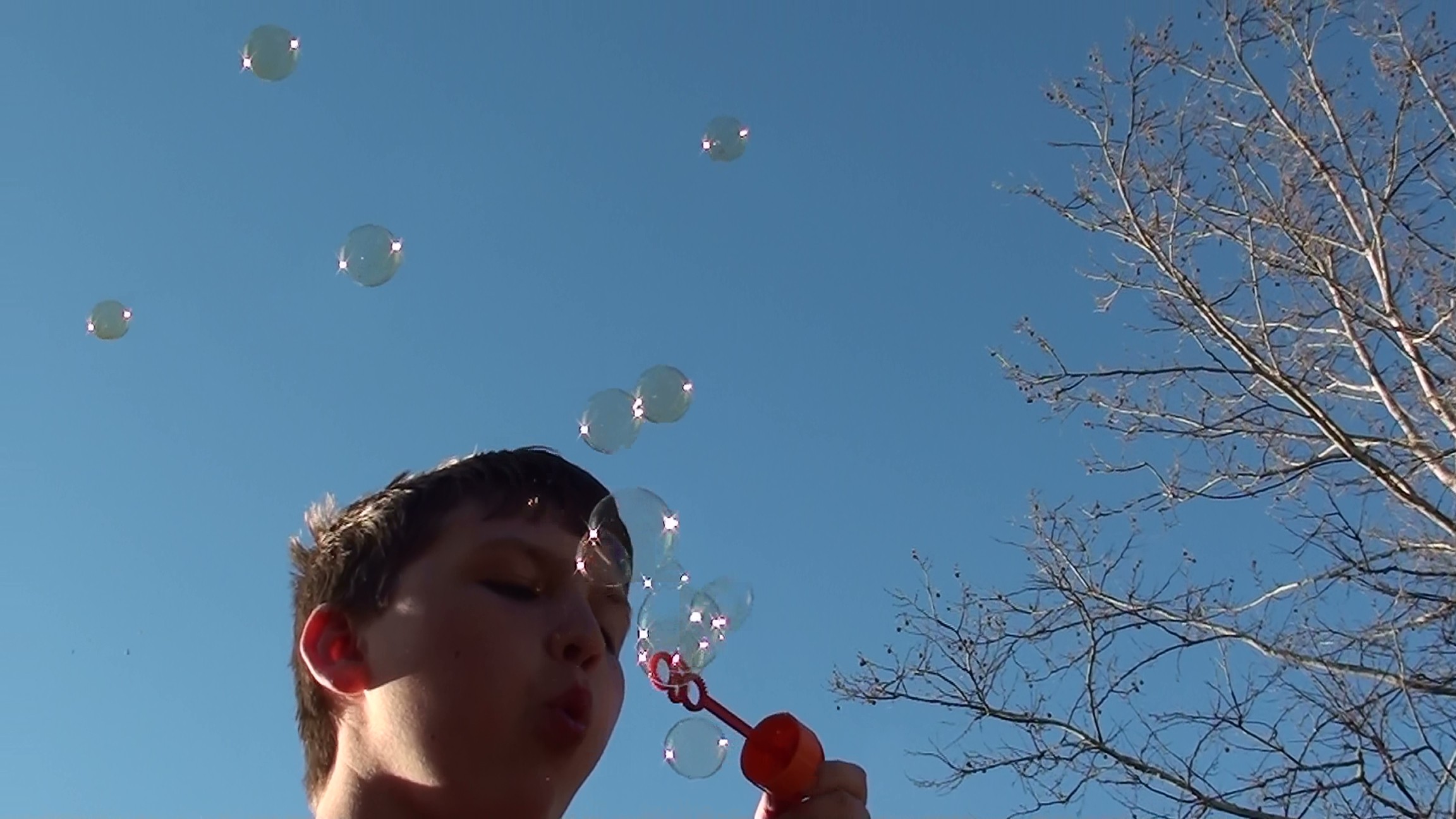 Creative Outdoor Activities for Families in Apartments - stlMotherhood